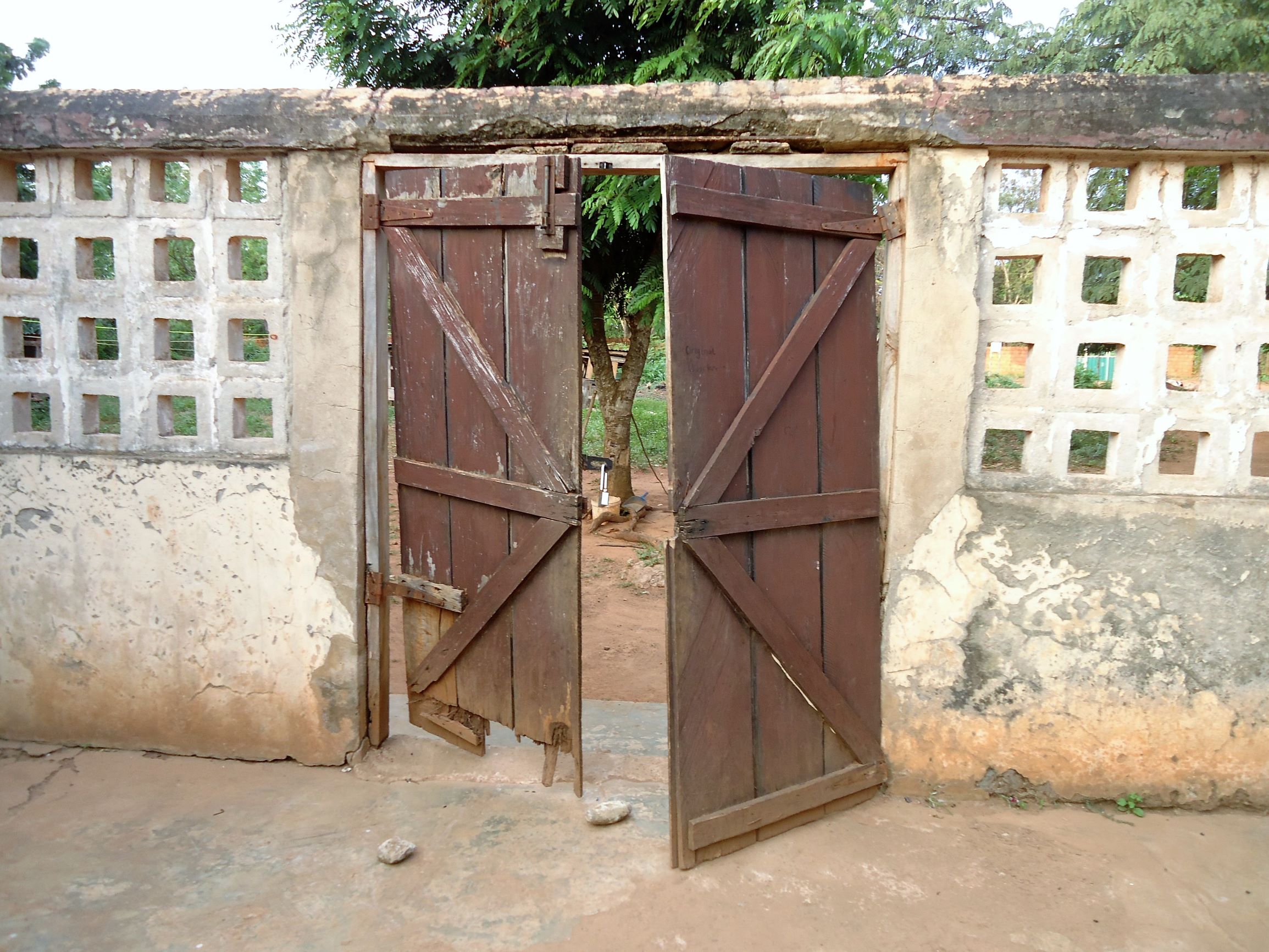 Kenyasi No. 2, Teachers’ Quarters | Ghana School Aid